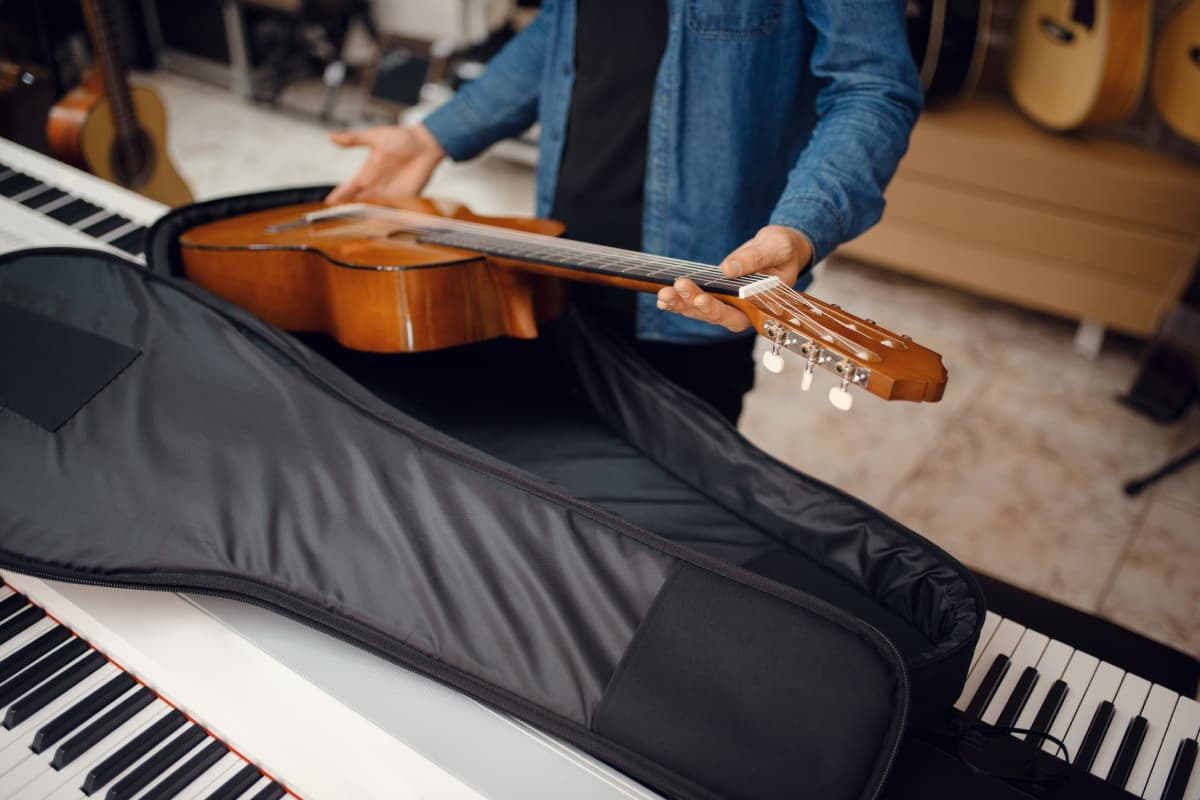 How To Keep Your Guitar From Cracking (5 Methods)