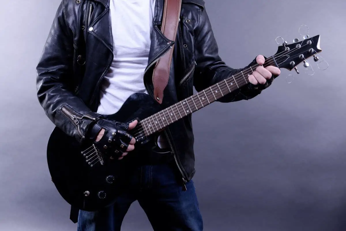 This Is How Guitarists Make Their Solos