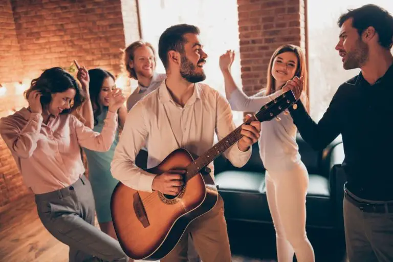 How To Know When To Change Guitar Chords in a Song